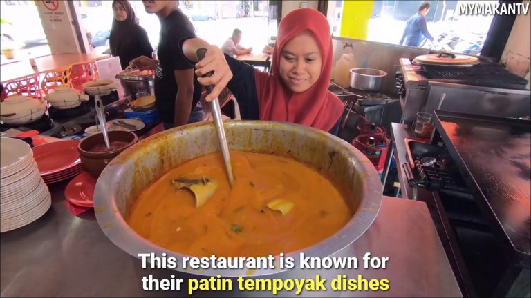 AWESOME Large Patin Tempoyak and Pais Tempoyak Bakar at Go'Bang Maju KL ...